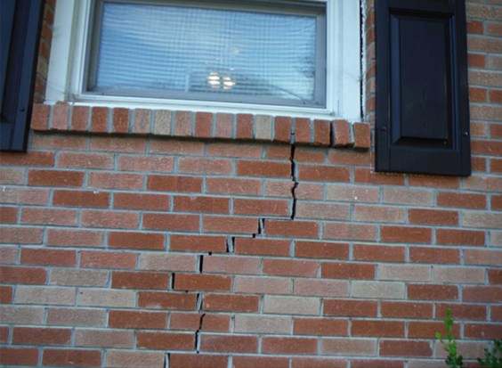 Difference Between Structural Cracks & Non-Structural Foundation Cracks ...